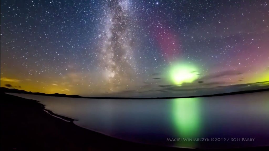Watch the Northern Lights Photobomb a Time-lapse! - Nature TTL