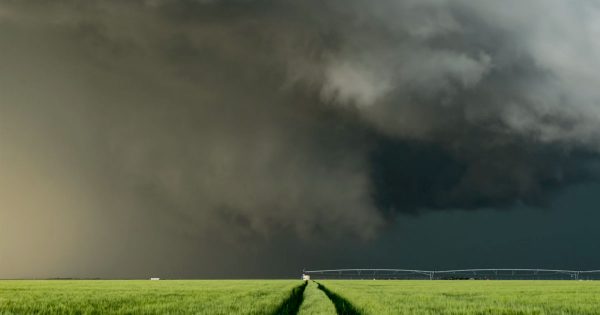 Epic 4K Time-lapses of Storm Supercells Show the Power of Nature ...