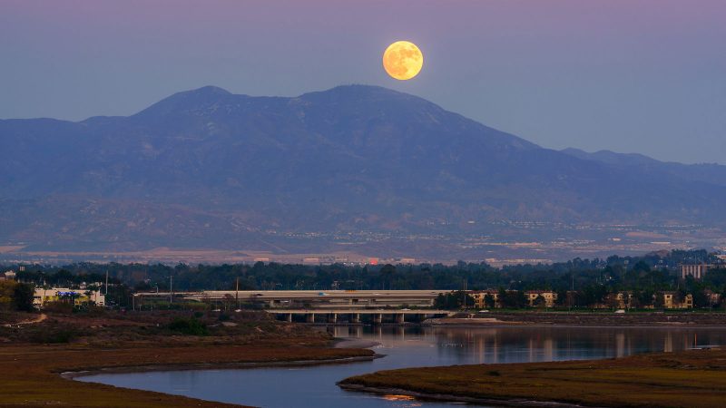 How to Predict and Photograph the Perfect Moonrise - Nature TTL
