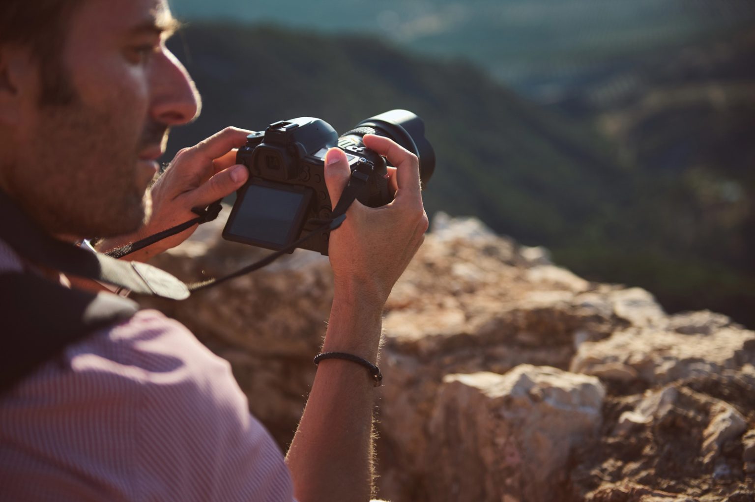 Top Tips for Choosing a Camera Strap - Nature TTL